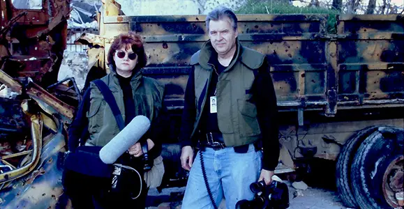 Alan & Susan Raymond in Bosnia - Film Inquiry